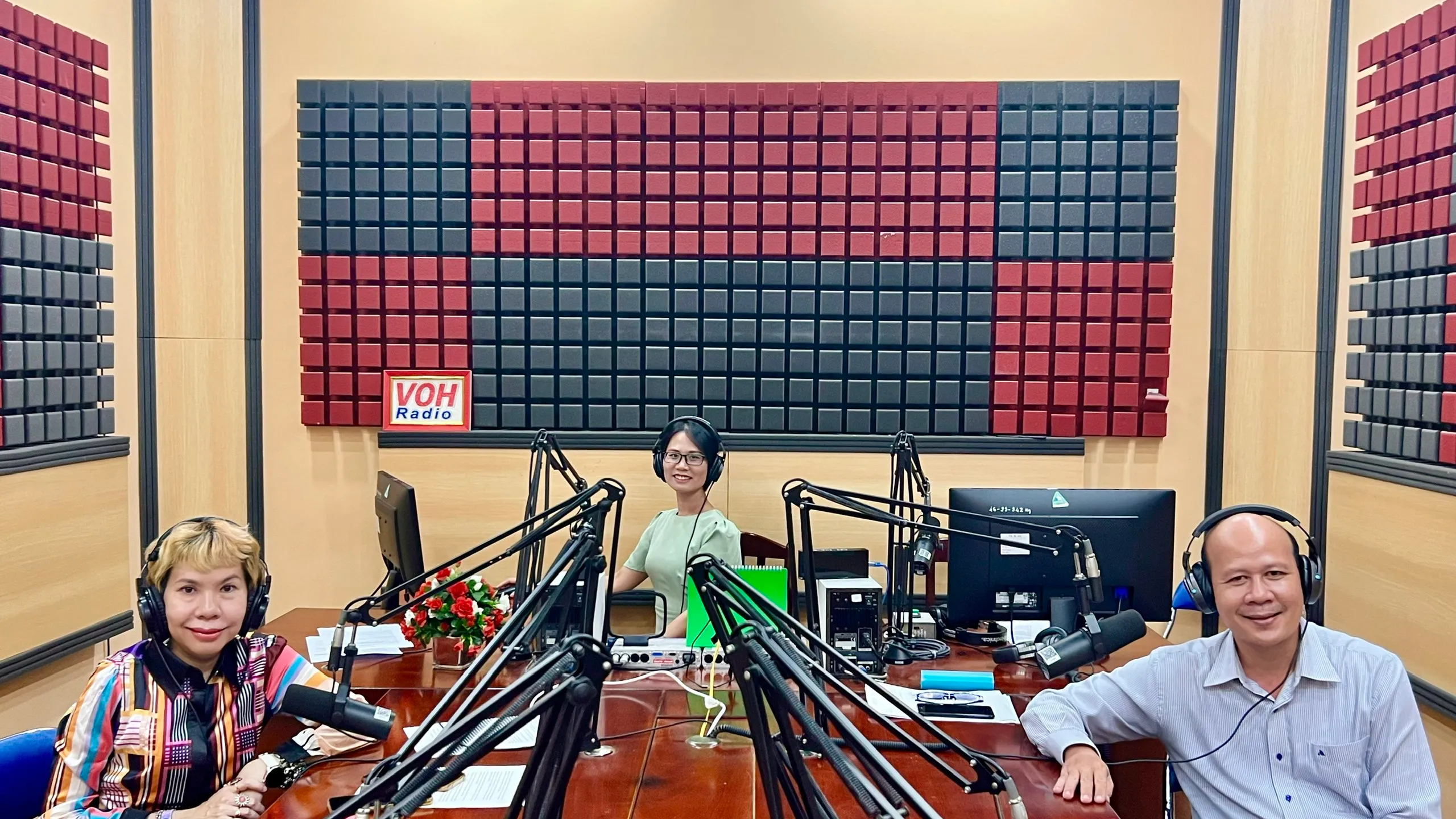 Bàn tròn văn học nghệ thuật 04/12/2022 FM 99.9 MHz - Văn học sinh thái