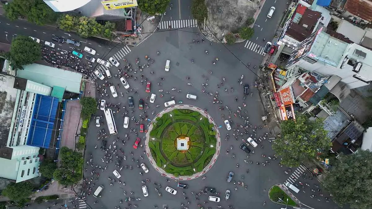 Giải pháp nào cho vòng xoay Dân Chủ?