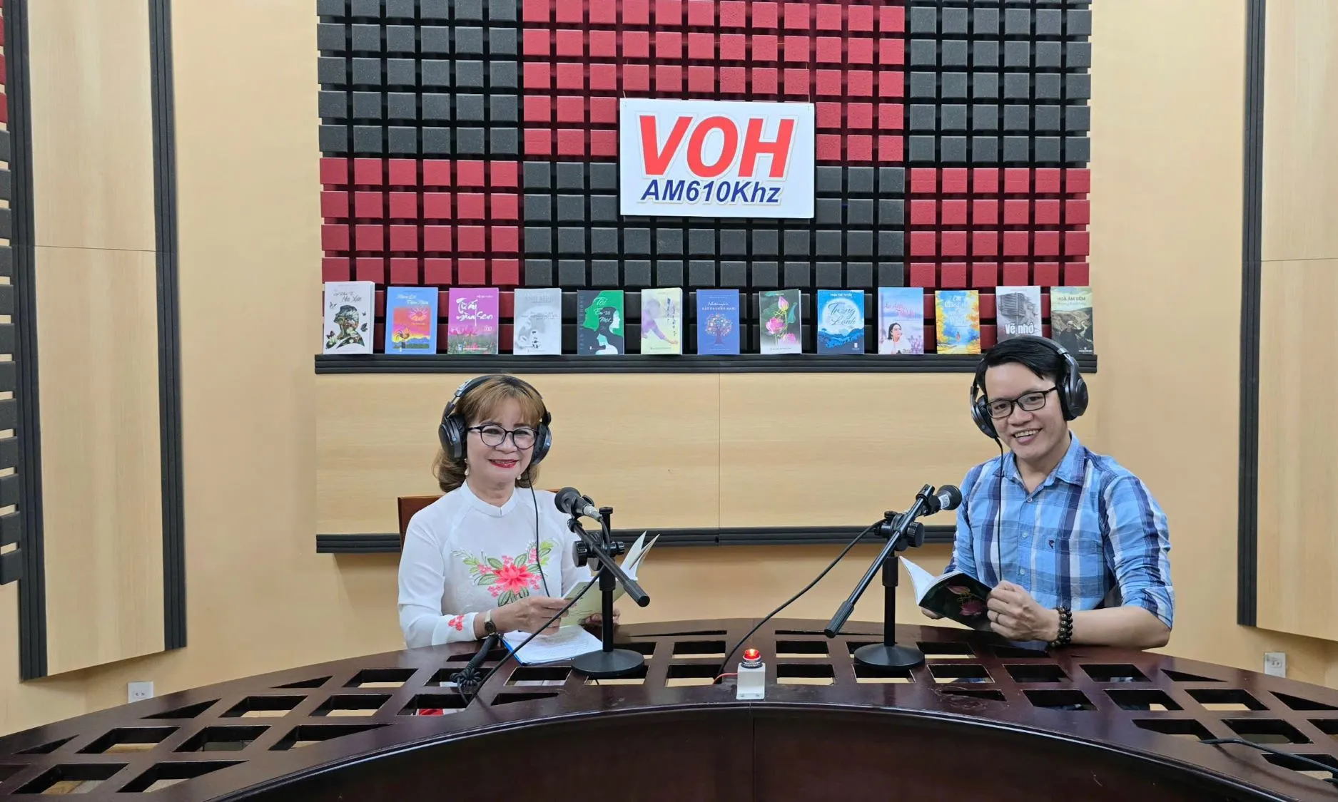 Trúc Linh mượn trang thơ để vui cùng số phận