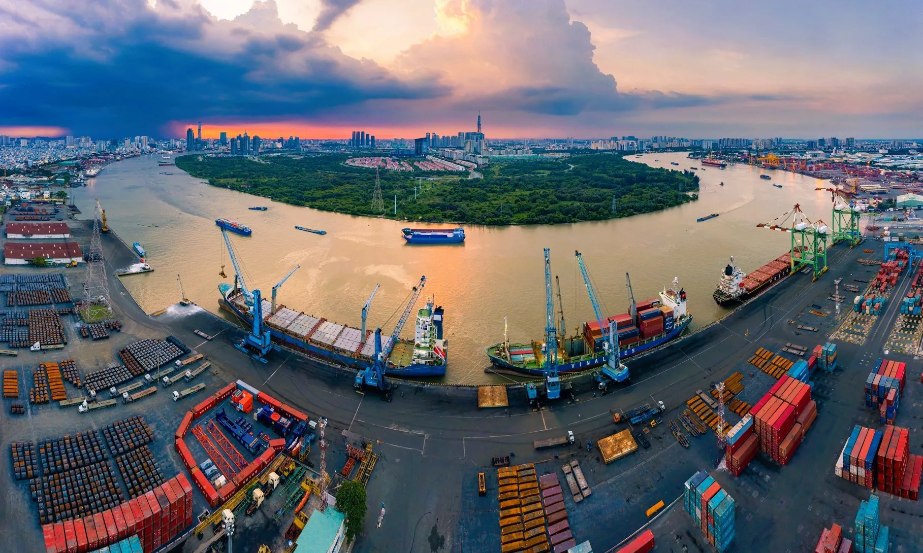 HCMC businesses overcoming 'trade war' impacts