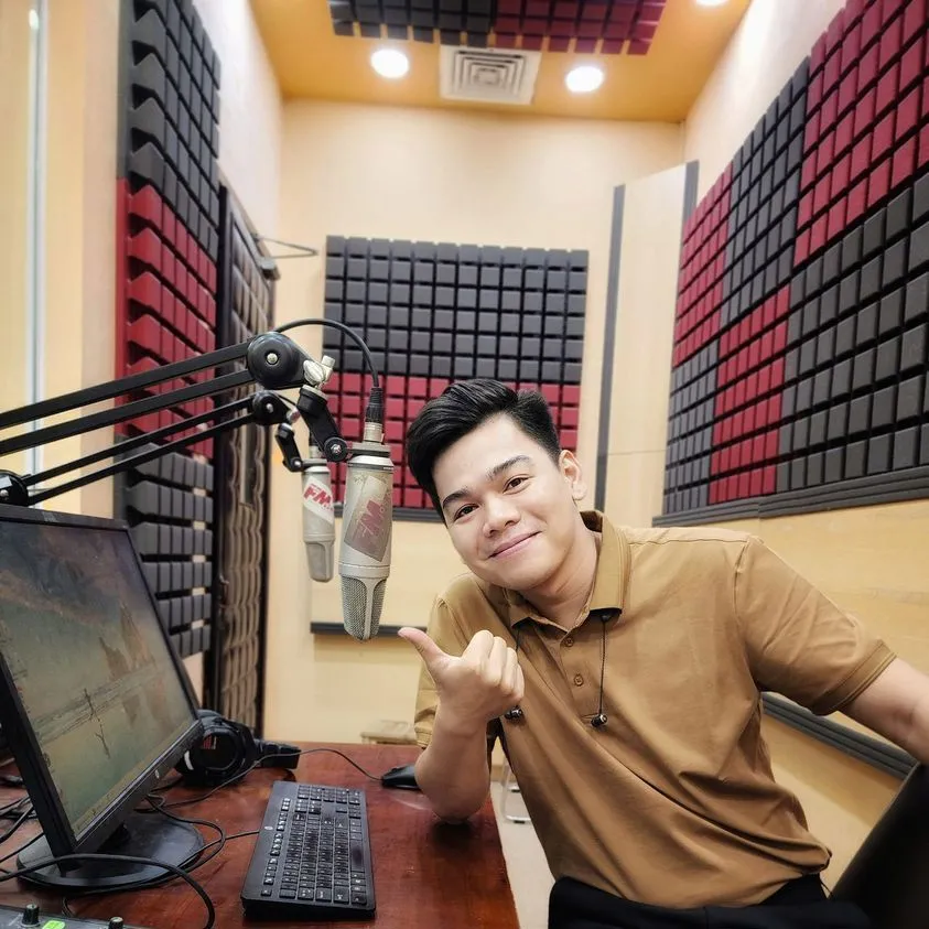 NGND-GS-TS-BS. Nguyễn Đình Hối được trao giải thưởng Thành tựu trọn đời